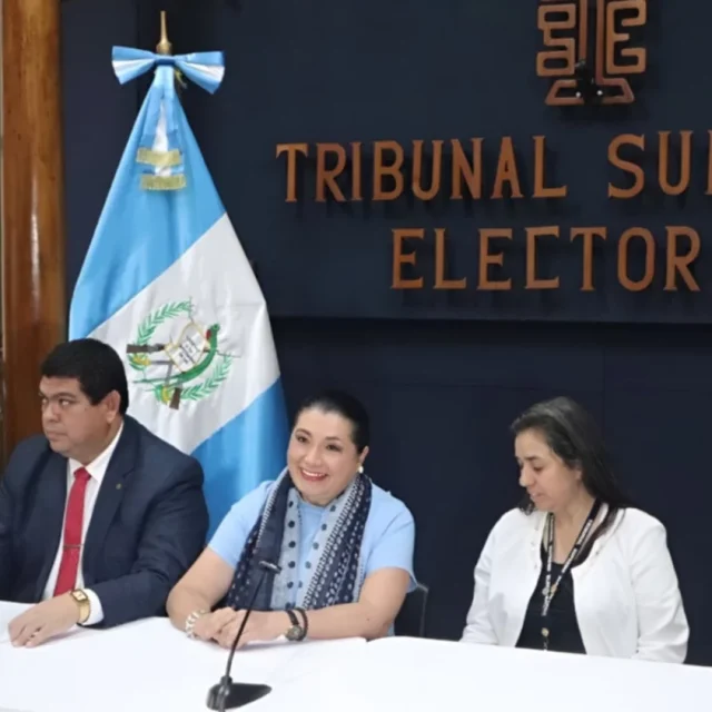 Gabriel Aguilera toma posesión en el TSE y las cosas vuelven a la ...